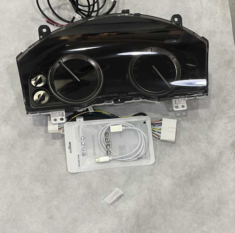 Toyota Land Cruiser LC200 instrument cluster